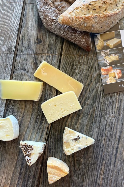 FANDANKO | Takeaway | Oste-tapas fra FANDANKO | 7 delikate ARLA UNIKA oste 🧀