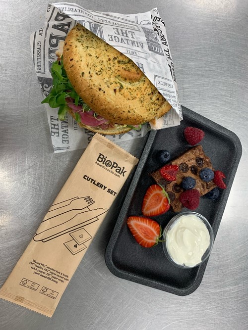 MENY Hjørring | Opera pose